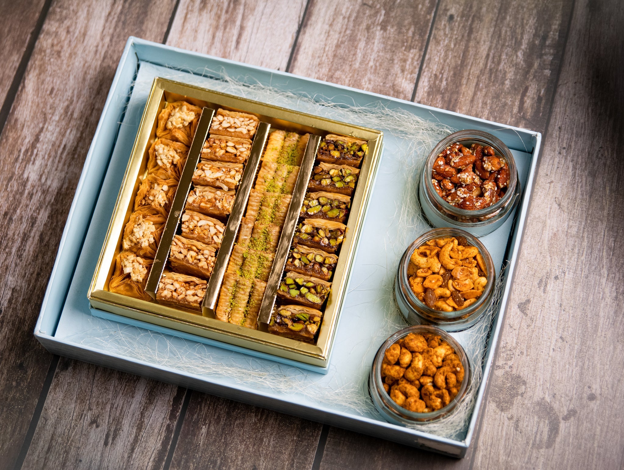 Luxury gift hampers – THE BAKLAVA BOX