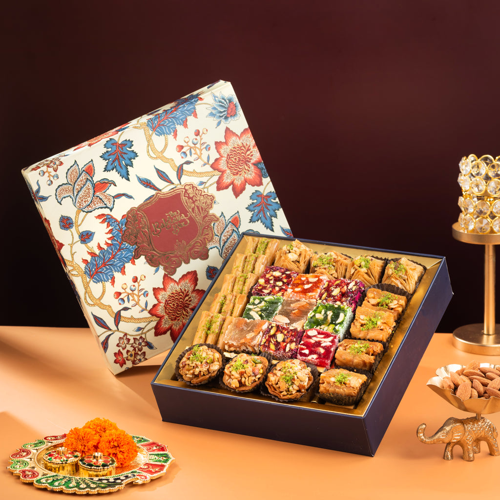 Regalia Assorted Baklava & Turkish Delight Sweets Box 580g – THE ...