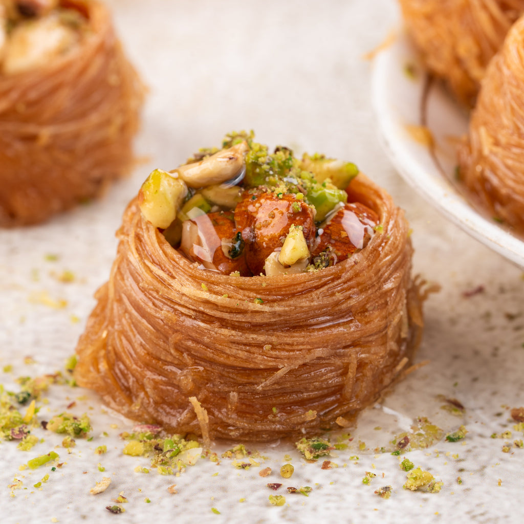 Oshe Bulbul Mixed Dry Fruit (Bird's Nest) Baklava Sweets – THE BAKLAVA BOX