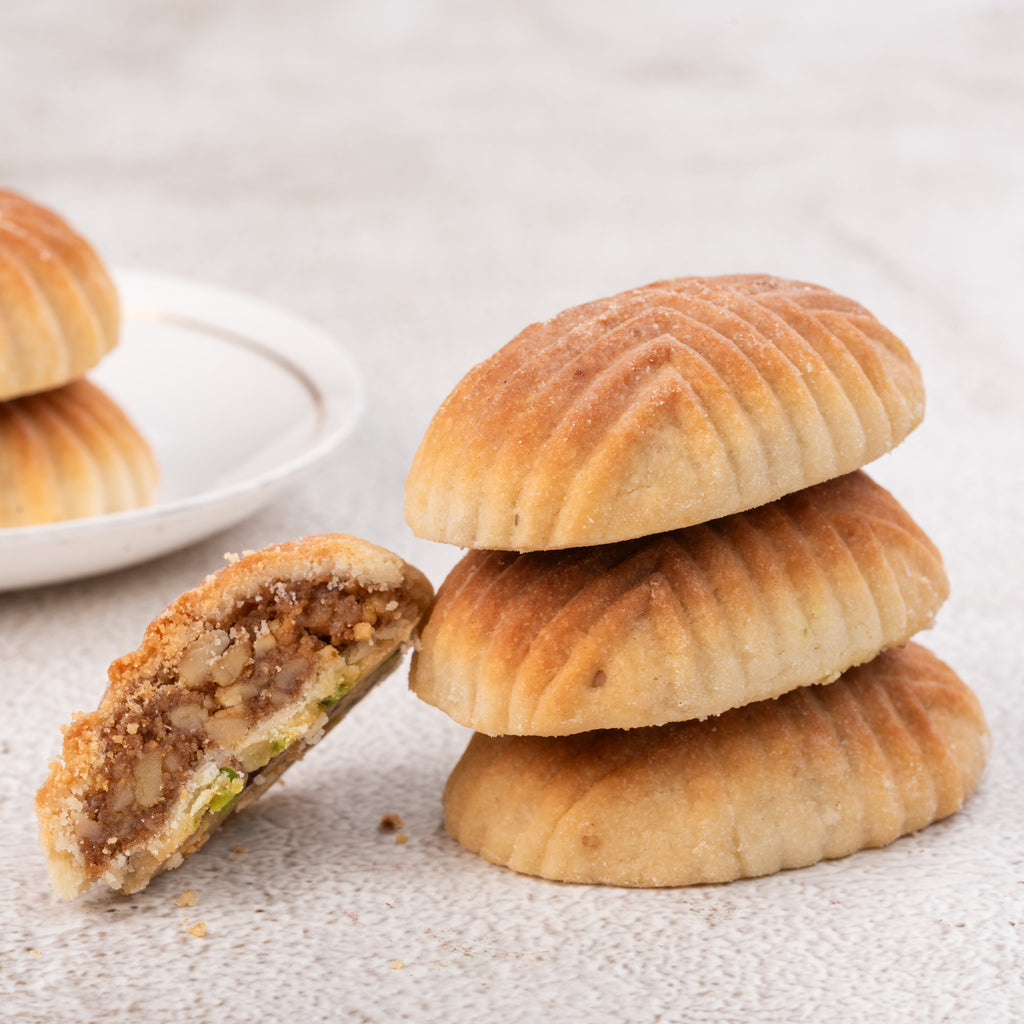 Walnut Maamoul (Arabian Walnut Stuffed Cookies) – THE BAKLAVA BOX